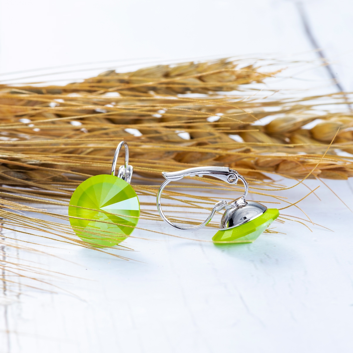 Low Price Female Green Hook