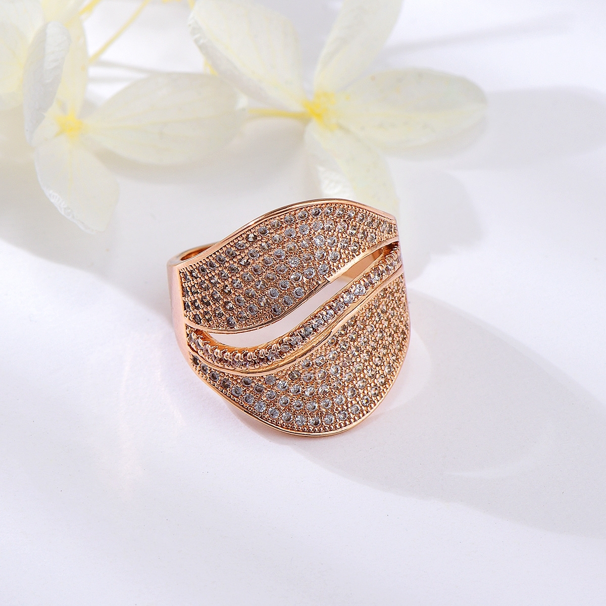 Low Cost Rose Gold Plated Cubic Zirconia Fashion Ring with Full Guarantee