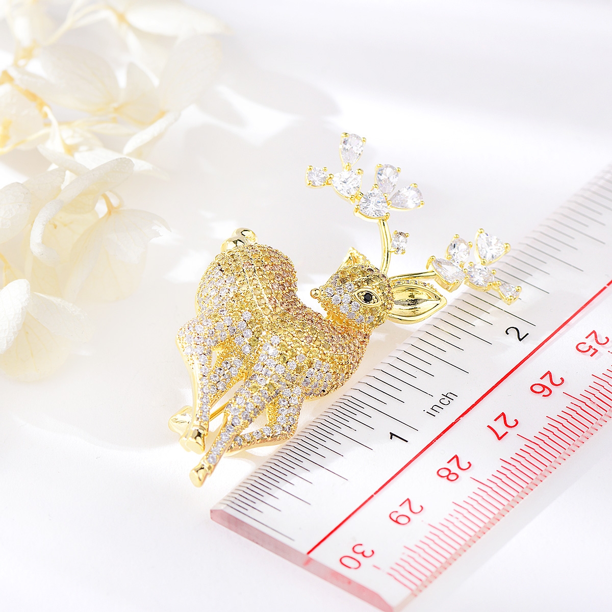 Popular Cubic Zirconia Gold Plated Brooche