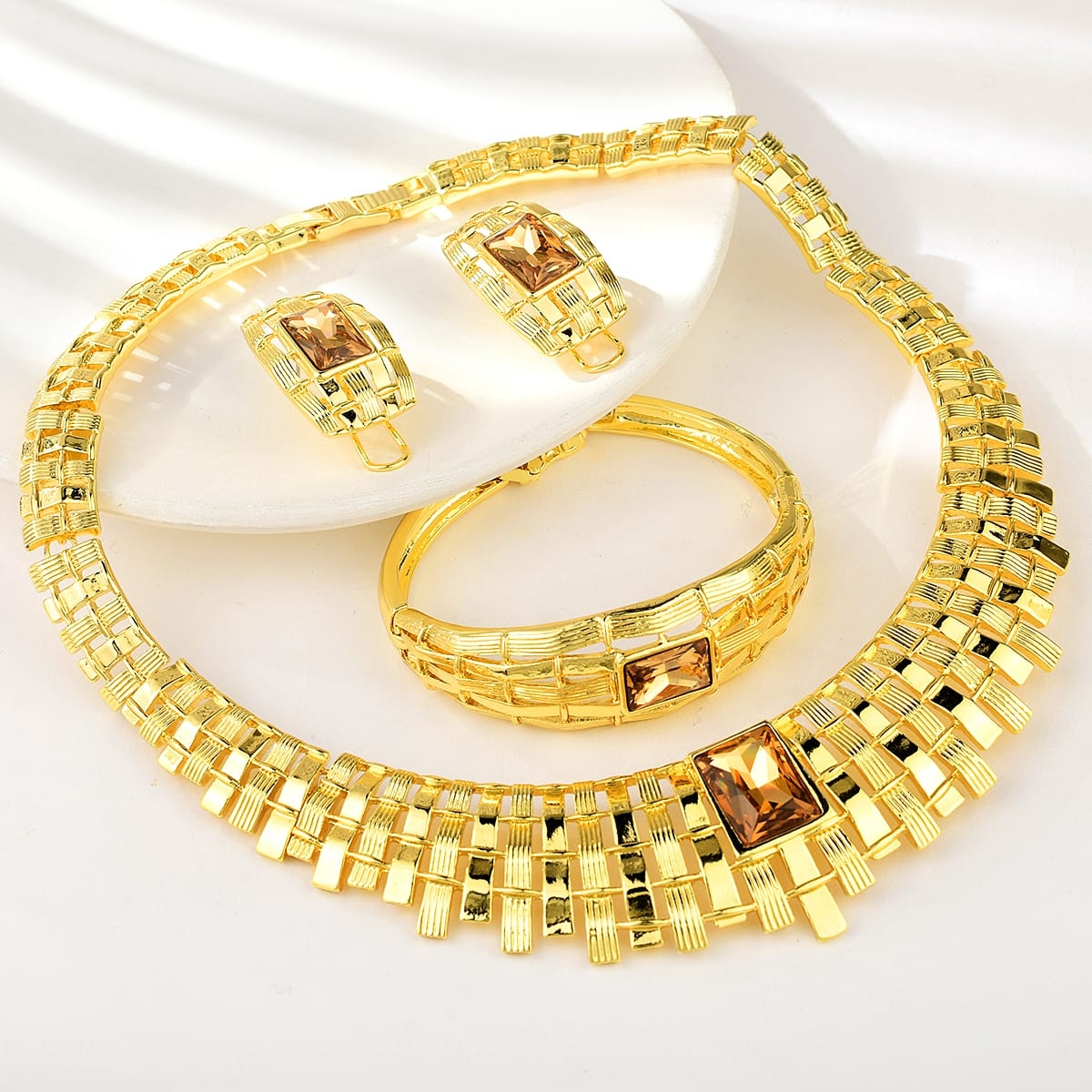 Great Artificial Crystal Gold Plated 3 Piece Jewelry Set